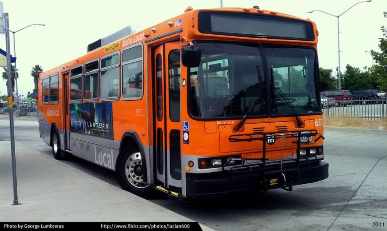 Metro Hosts Older Adult Transportation Pop-Up at Inglewood Senior ...