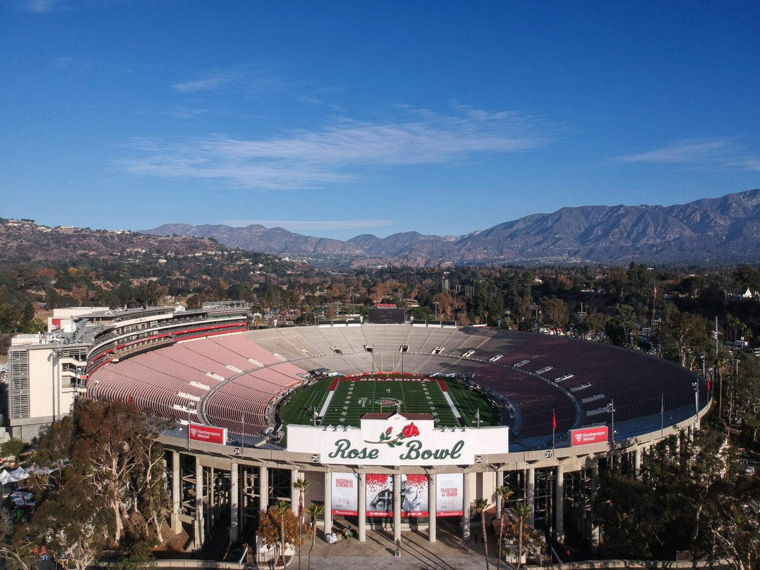Go Metro to The 2025 FIFA Club World Cup™ at The Rose Bowl – Van Nuys ...
